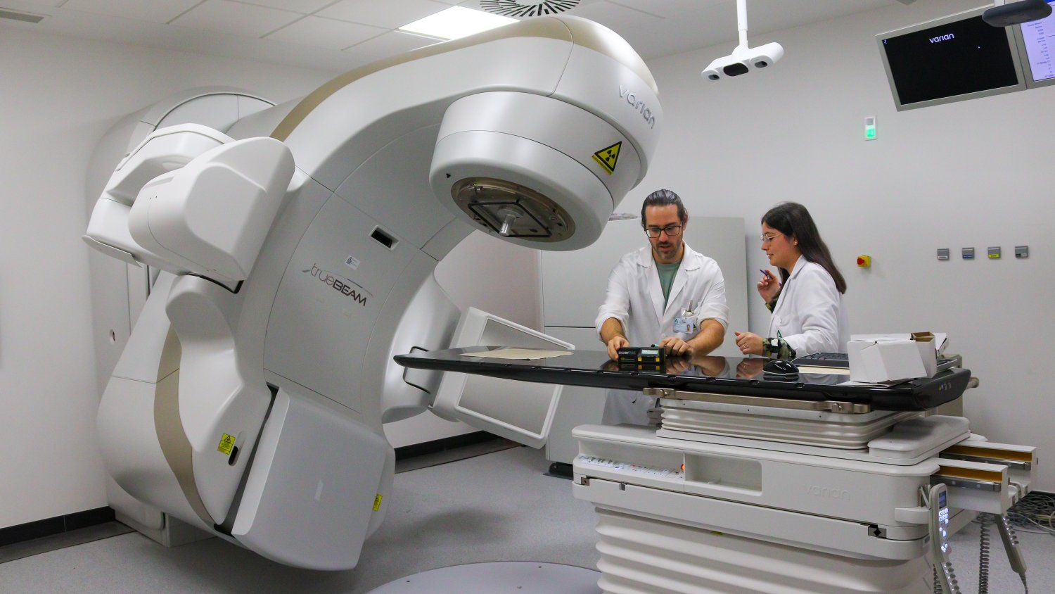 El Hospital Regional de Málaga incorporará un nuevo acelerador lineal ...